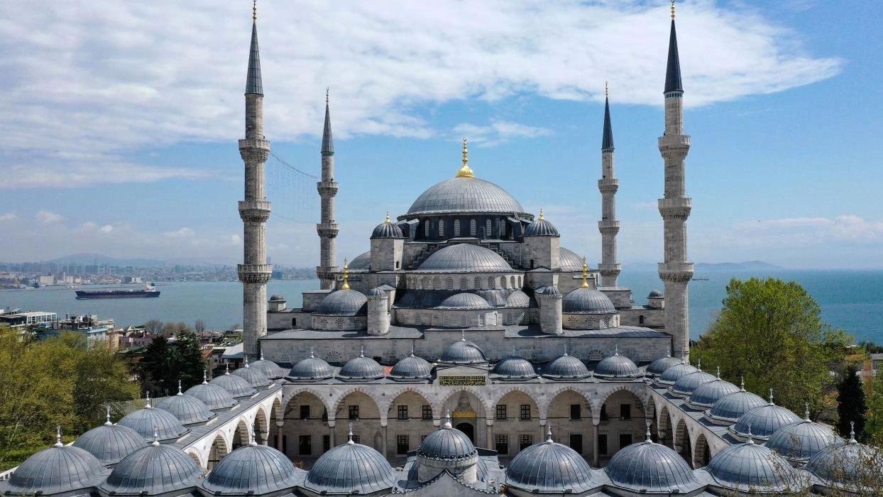 Sultanahmet Camisi büyülüyor